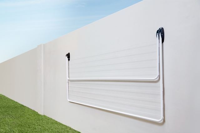 Retractaline. Swingline La Premier Double Folding Frame Clothesline